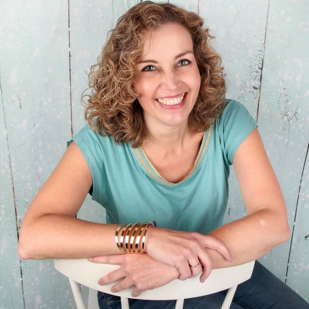 Límites: la base segura de la crianza. - Mónica Serrano